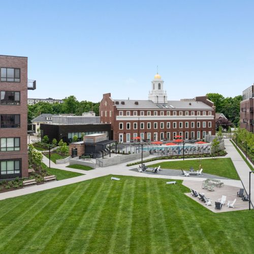 Gallery | Ashlar Park | Luxury Apartments in Quincy MA | Bozzuto