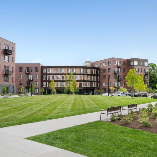 Gallery | Ashlar Park | Luxury Apartments in Quincy MA | Bozzuto